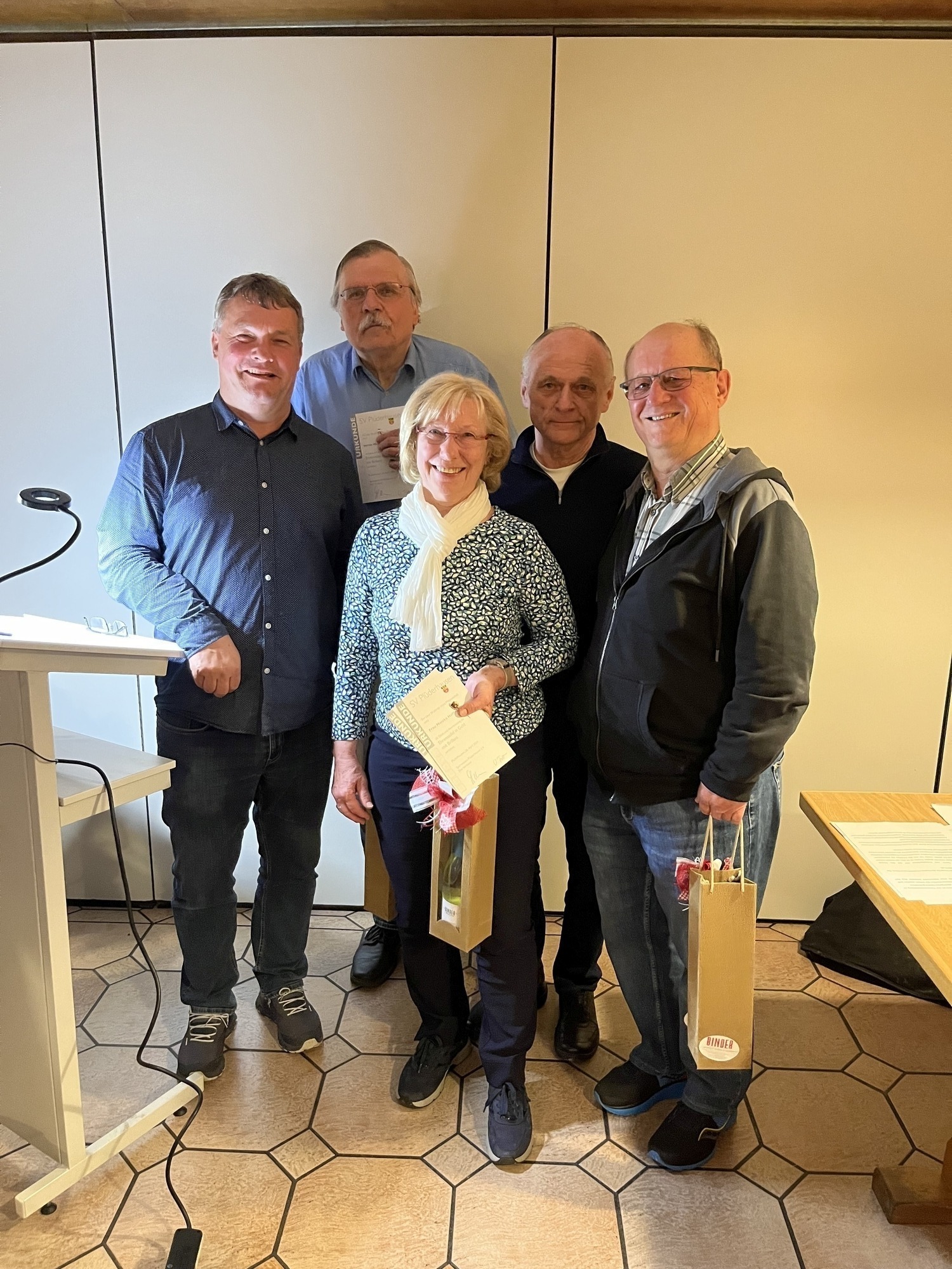 Sportverein Plüderhausen: Sieben Ehrenmitgliedschaften verliehen ...