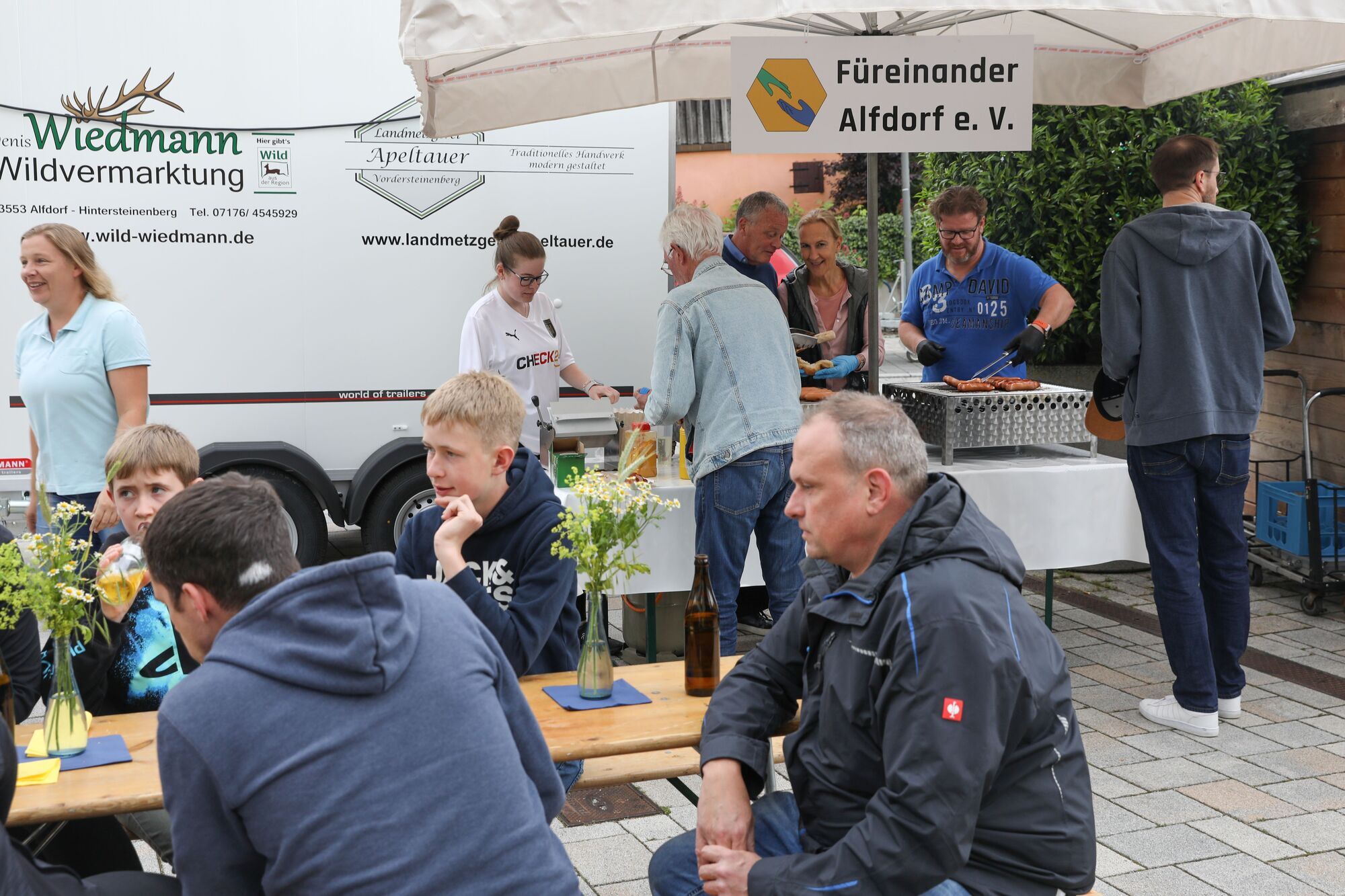 Benefiz-Hüttentreff in Alfdorf unterstützt vom Hochwasser Betroffene ...