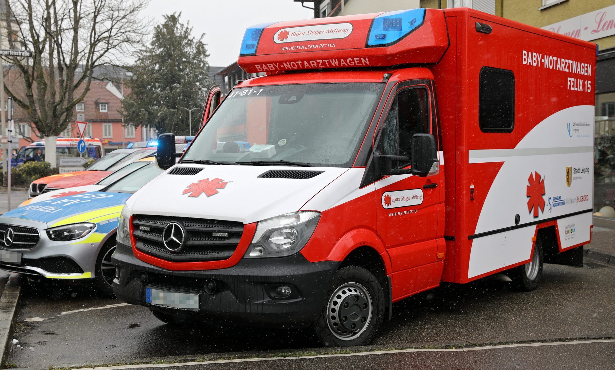 Björn-Steiger-Stiftung aus Winnenden feiert: Der Baby-Notarztwagen wird ...