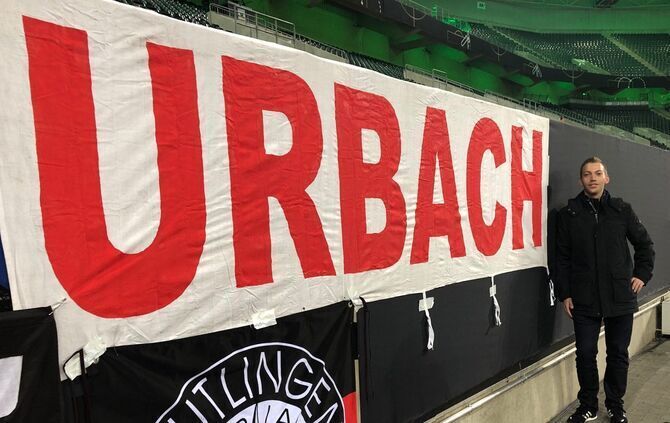 Urbach-Banner in den EM-Stadien verwundert TV-Zuschauer: Was steckt ...