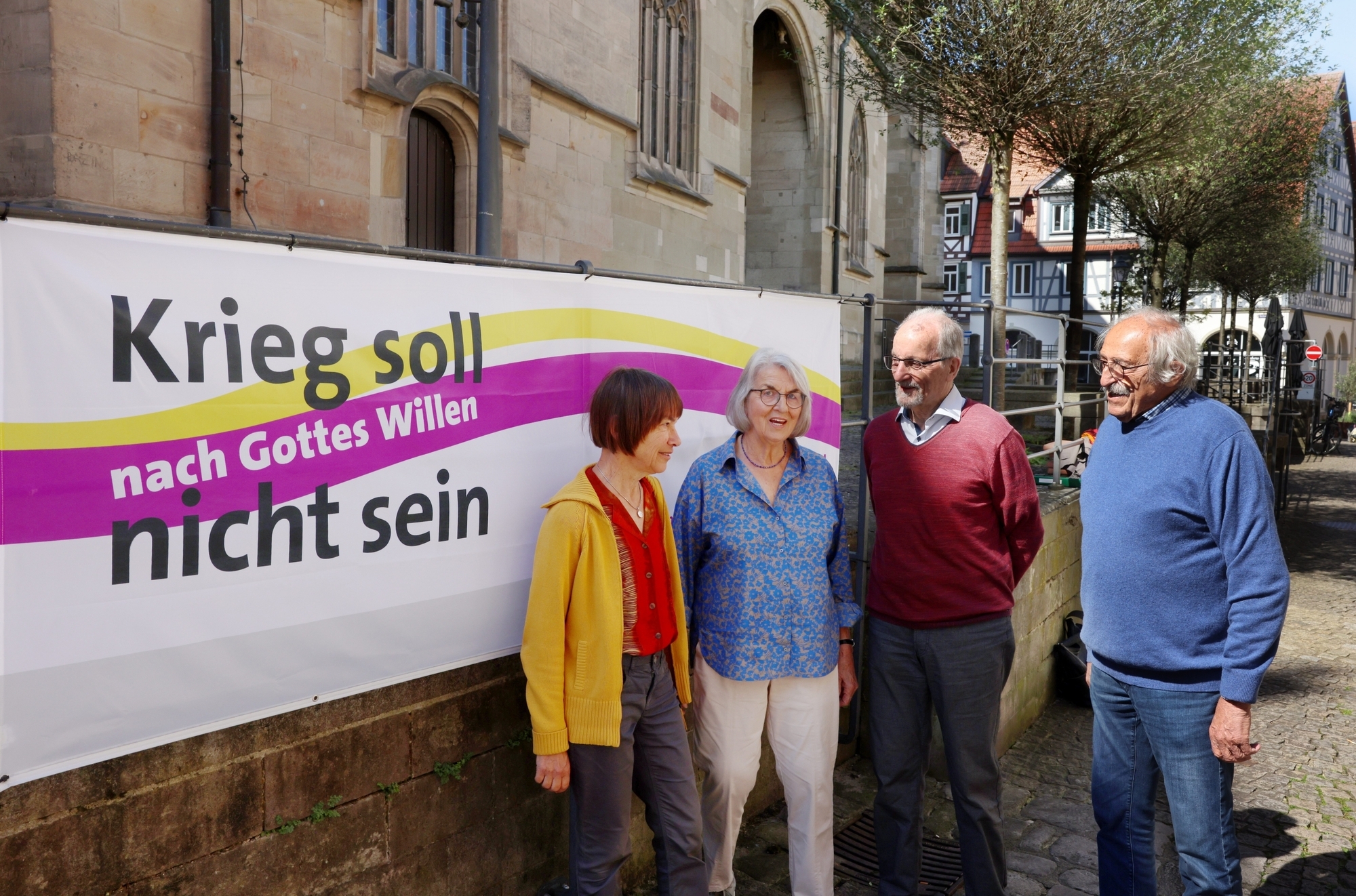 Schorndorfer Friedensgruppe fordert: Kirche soll nicht länger schweigen ...