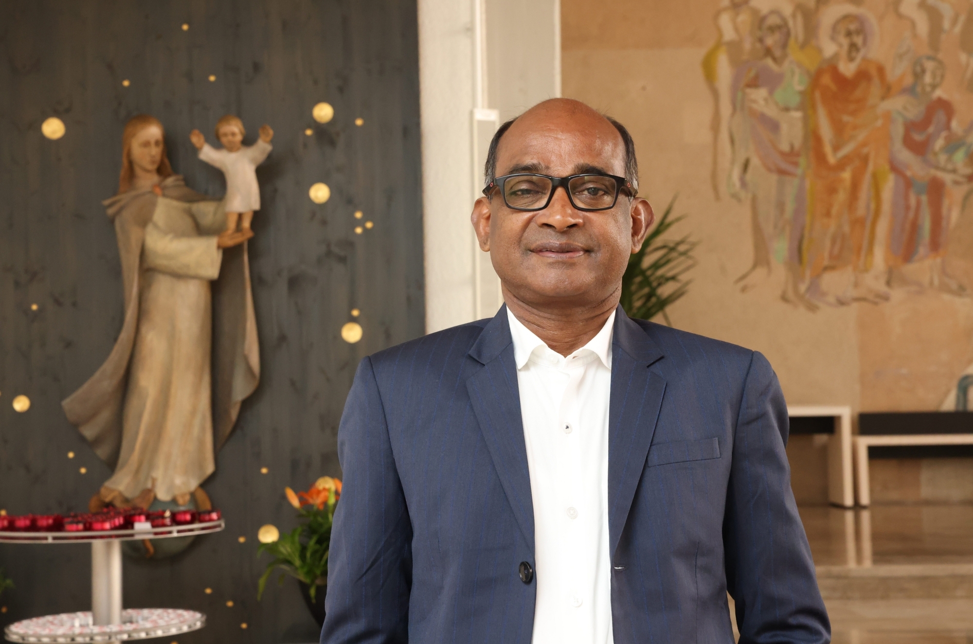 Weinstadt: Pater Joy aus Indien kommt seit 30 Jahren als ...