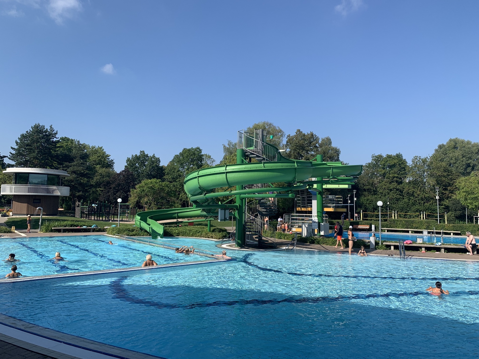Wunnebad Winnenden verlängert Sommersaison - im Winter kein Außenbecken ...