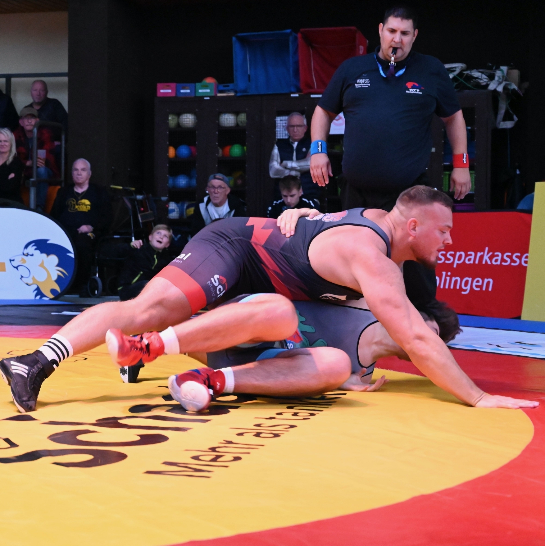 Korber Oberliga-Ringer schließen Englische Woche erfolgreich ab - Sport ...