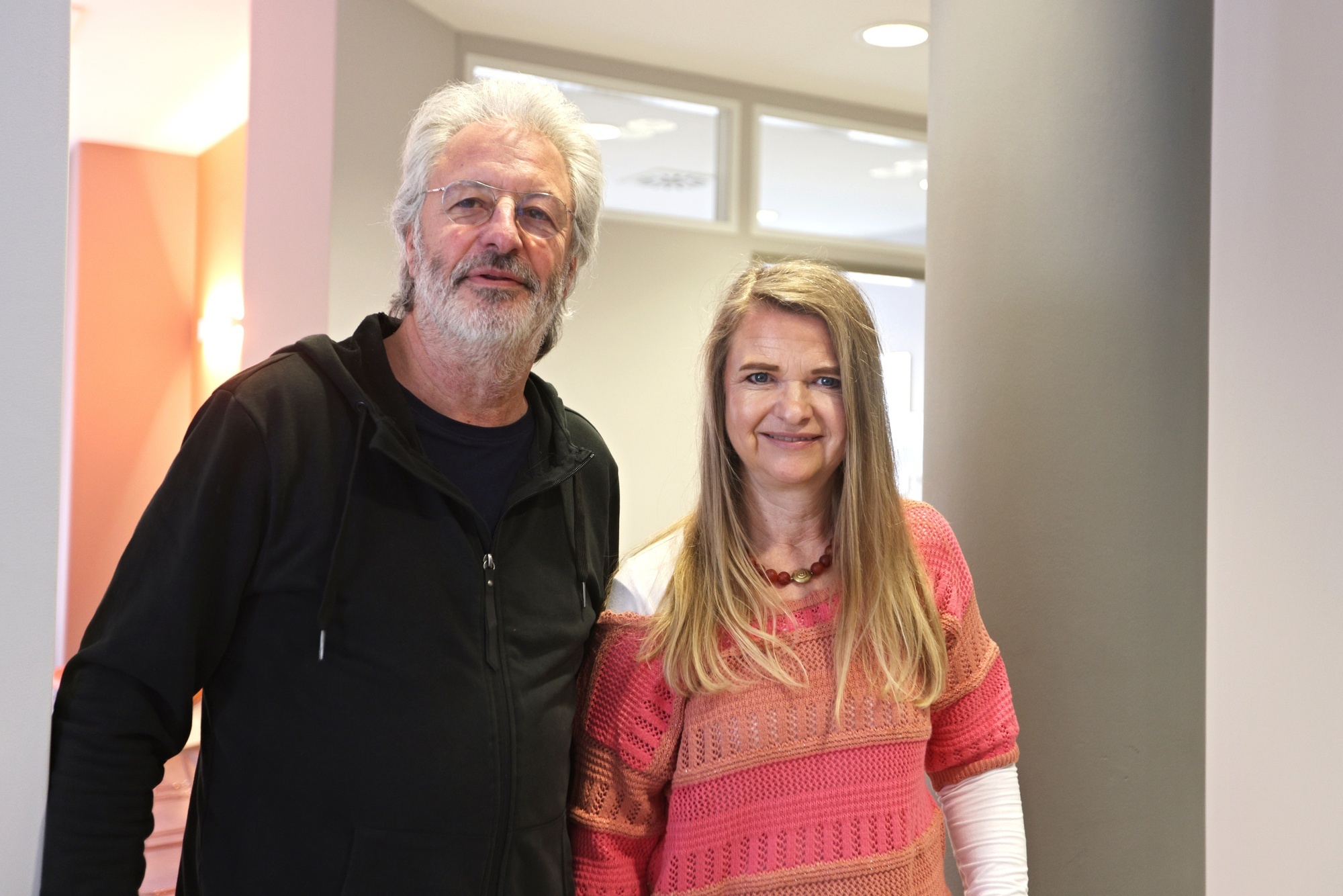 Dr. Beck und Dr. Walter sind nach Hochwasser zurück am Marktplatz ...