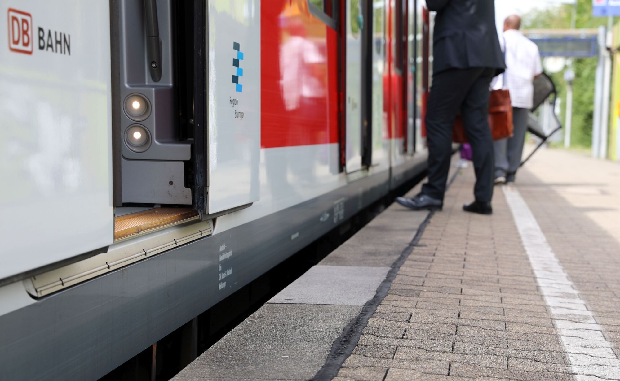 S-Bahn Stuttgart: Verspätung und Ausfälle auf allen Linien, S2 und S3 ...
