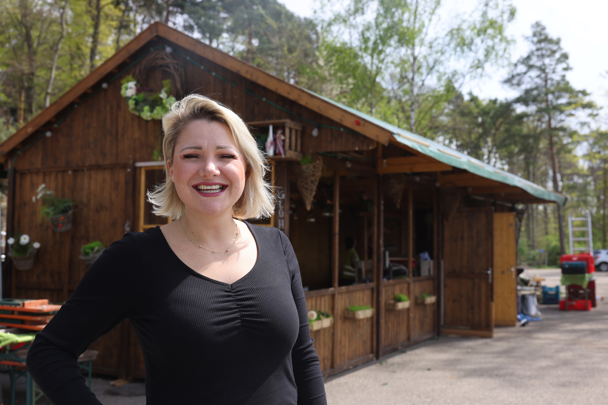 „Romys Sonnenalm“ eröffnet zur neuen Saison an der Kugelbahn in Kernen - Nachrichten aus Kernen ...