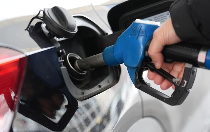 Günstigere Energie bremst Preisanstieg zum Jahresende - Wirtschaft ...