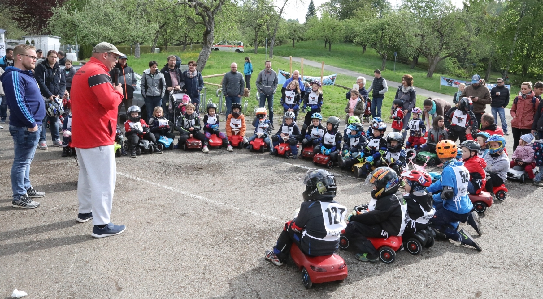 BCF Racing: Rennfahrer auf Bobby-Cars - Nachrichten aus Urbach ...